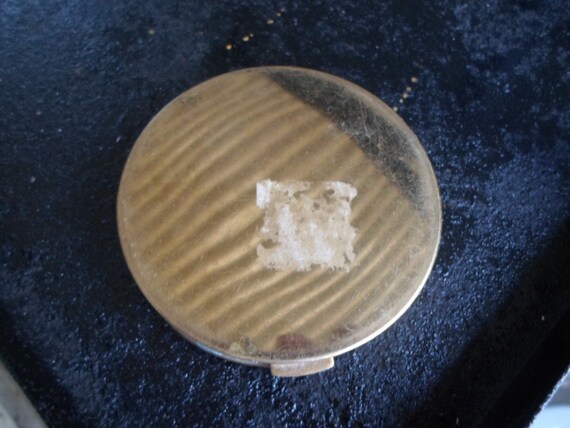 Vintage Women's Face Powder Compact Gold Tone Round P… - Gem