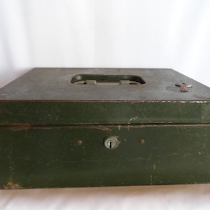 Vintage Green Metal Lock Box & 2 Keys Art Steel Co. New York Hinged ...
