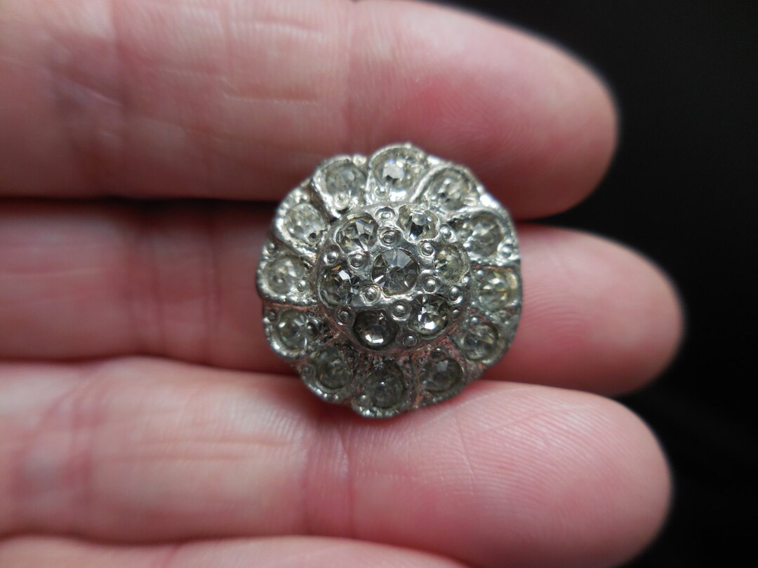 Vintage 1930s to 1950s Silver Tone Half Buckle Small Round Sparkly ...