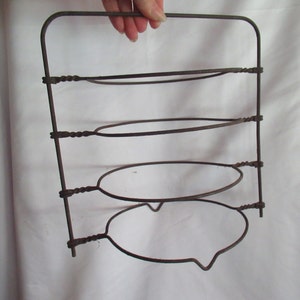 Vintage Pie Cooling Rack Metal Wire 4 Tier Twisted Rusty Metal Kitchen ...