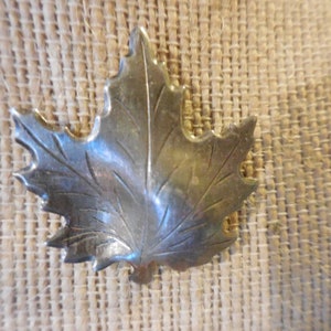 Vintage Women's Sterling Silver Maple Leaf Pin Signed Jewelart Brooch ...
