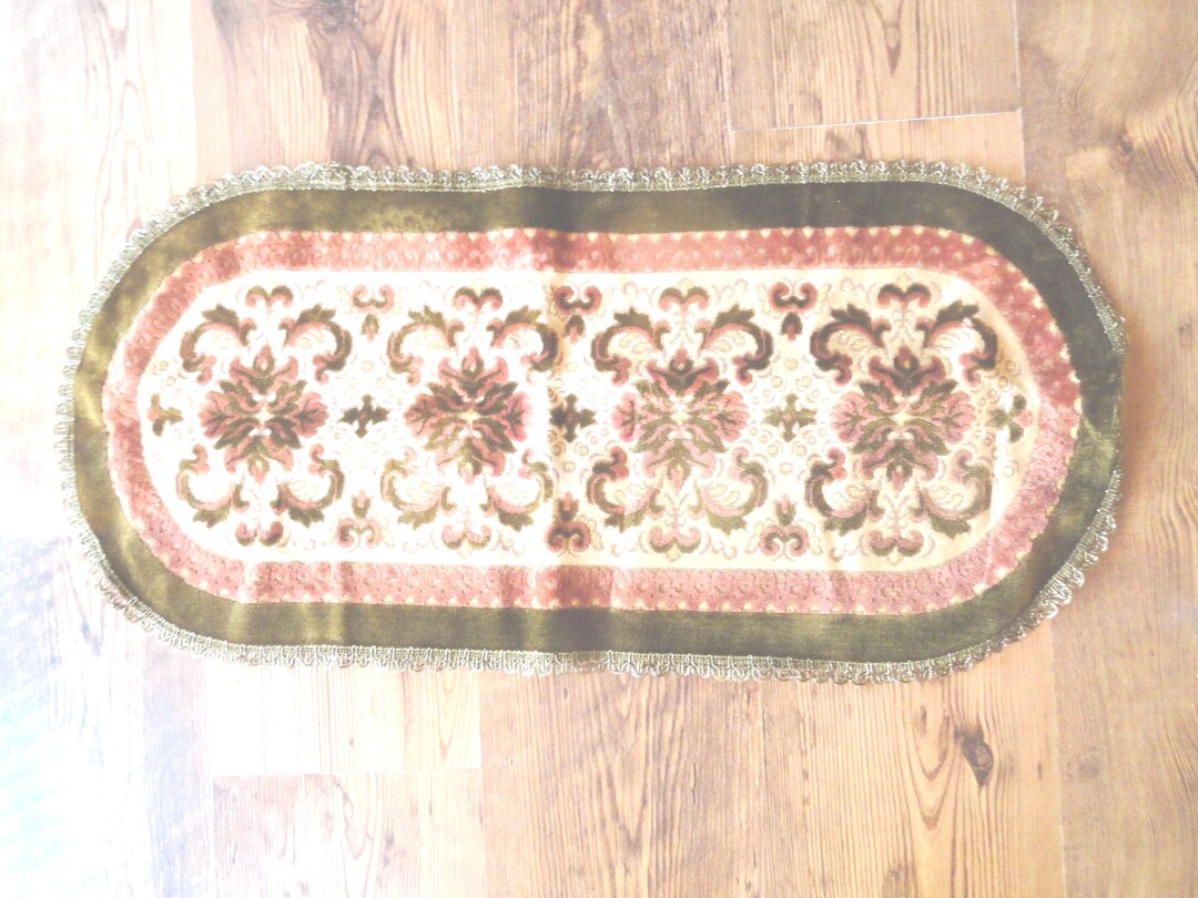 Vintage Green & Pink Velvet Doily Long Fabric Gold Threaded Oval Dining ...