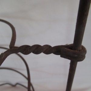 Vintage Pie Cooling Rack Metal Wire 4 Tier Twisted Rusty Metal Kitchen ...