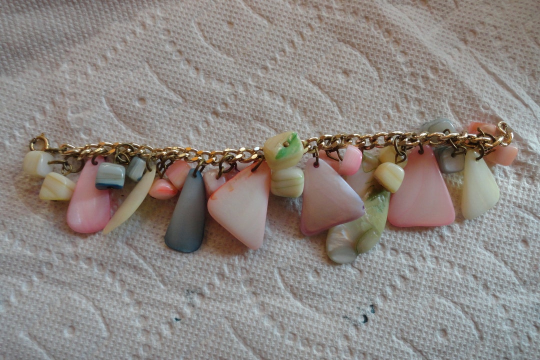 Vintage Women's Shell Charm Bracelet Gold Tone Blue Aqua Pink ...