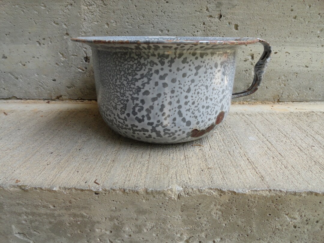 Vintage Gray Enamel Chamber Pot Piss Pot Handle Plant Holder Bathroom ...