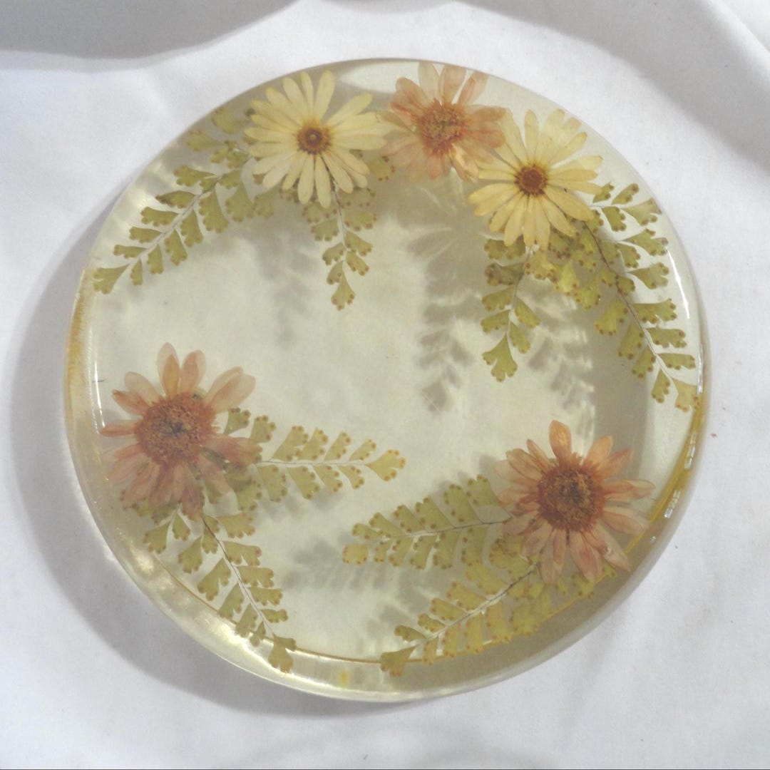 Vintage Resin Floral Hotplate Trivet Round Footed Kitchen Decor Retro ...