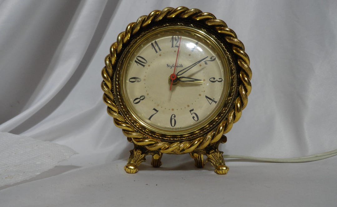 Vintage Stylebuilt Electric Alarm Clock Gold Tone Small Round Home ...