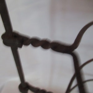 Vintage Pie Cooling Rack Metal Wire 4 Tier Twisted Rusty Metal Kitchen ...