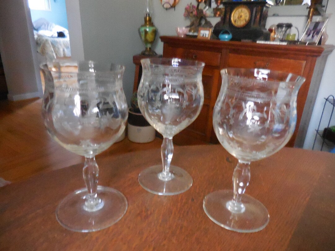 Vintage Ribbon Stars Stemware Etched Glass Champagne Tulip Shaped Wine ...