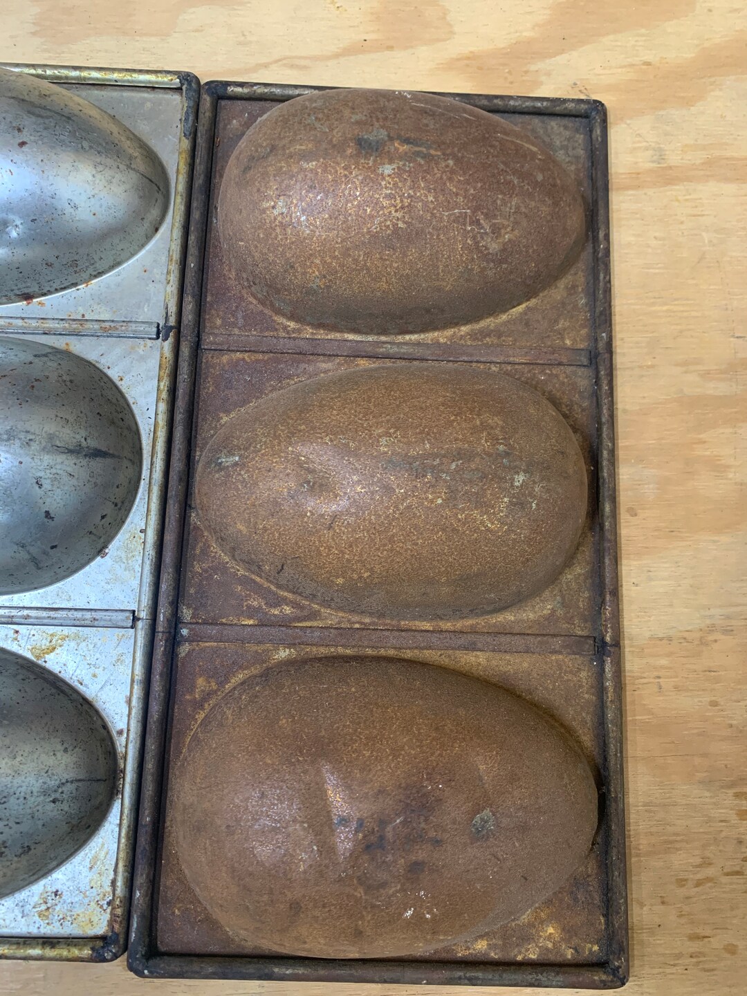 Vintage 1940s 1950s Ekco One Rusty Half 3 Metal Mold Egg Shaped Rusty ...