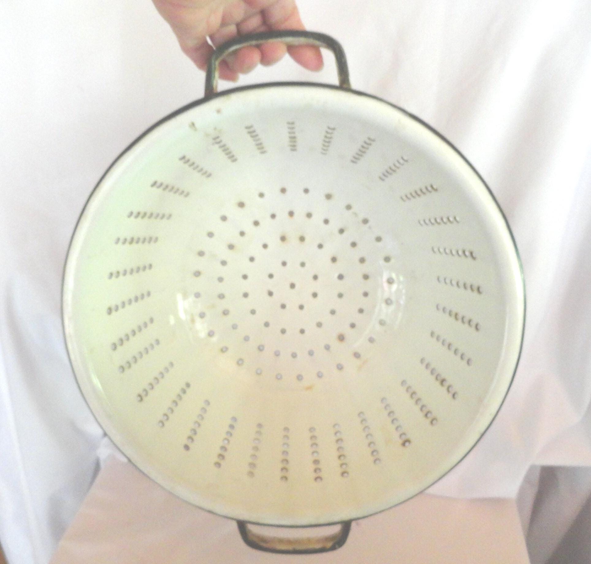 Vintage Enamel Kitchen Colander With Handles, White With Black Trim ...