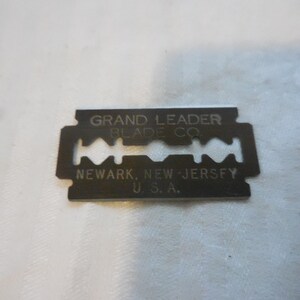 Vintage Double Edge Razor Blade Display Grand Leader 20 Full Boxes Prop ...