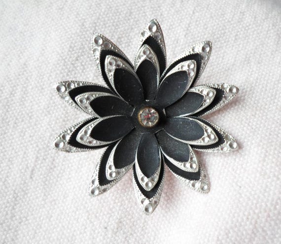 Vintage German Black Flower Pin Silver Tone Lightweig… - Gem