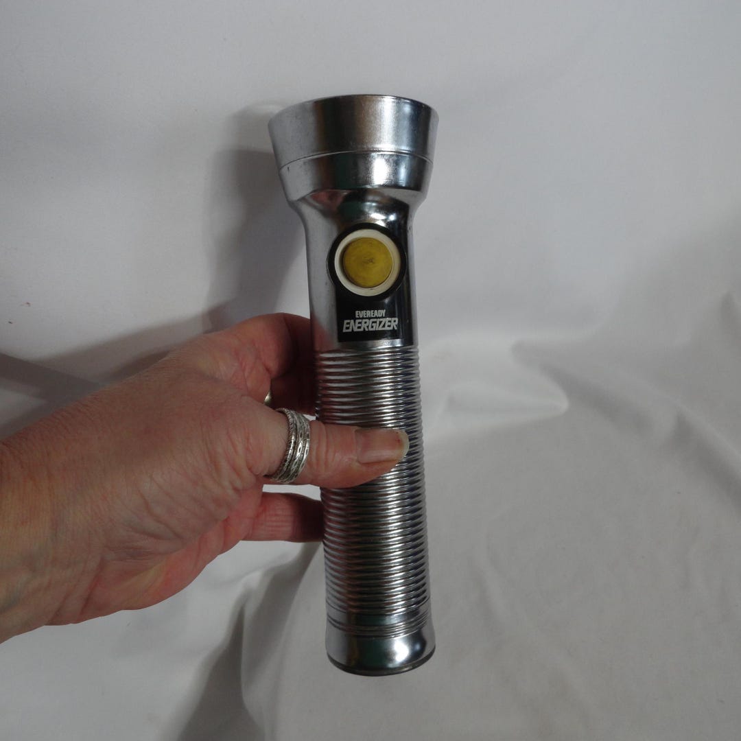 Vintage Eveready Energizer Flashlight 1980s Working Double D Batteries ...
