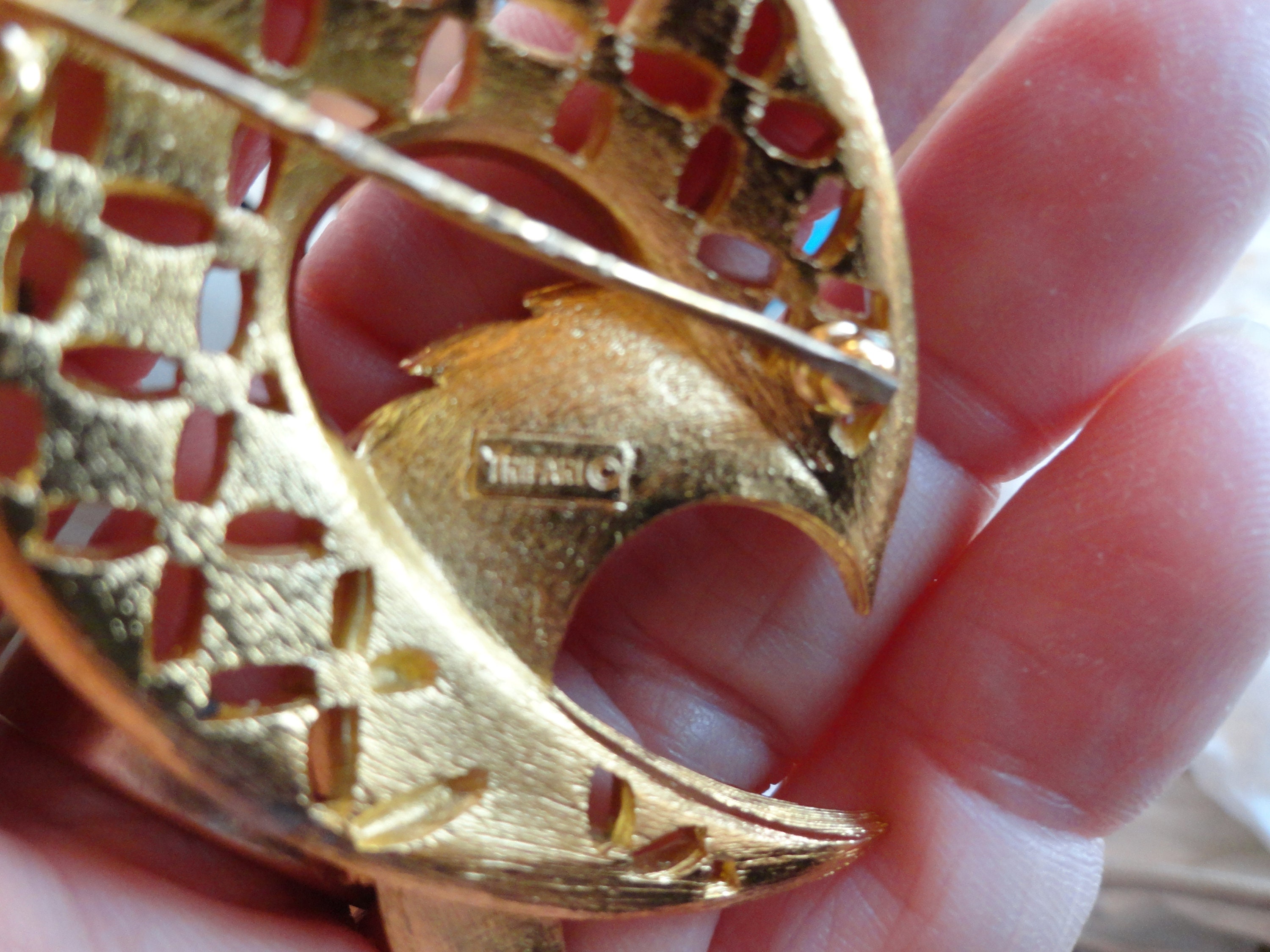 Vintage Trifari Abstract Design Pin Gold Tone Brushed Vintage Trifari Abstract Design Pin Gold Tone Brushed