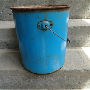 Vintage Blue 5 Gallon Metal Bucket Pail Rusty No Holes Plastic Black ...