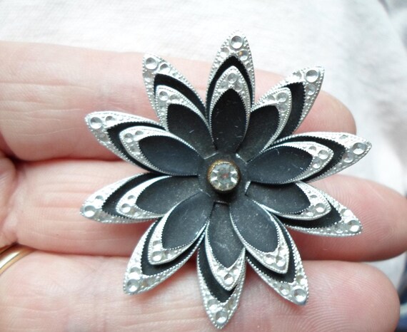 Vintage German Black Flower Pin Silver Tone Lightweig… - Gem