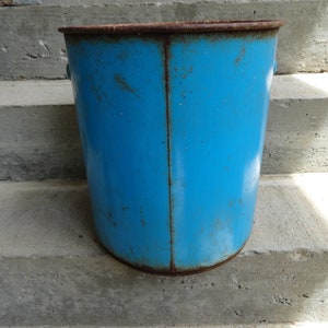 Vintage Blue 5 Gallon Metal Bucket Pail Rusty No Holes Plastic Black ...