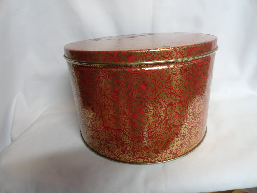 Vintage Red & Gold Round Large Metal Tin Home Decor 1940s to 1960s ...