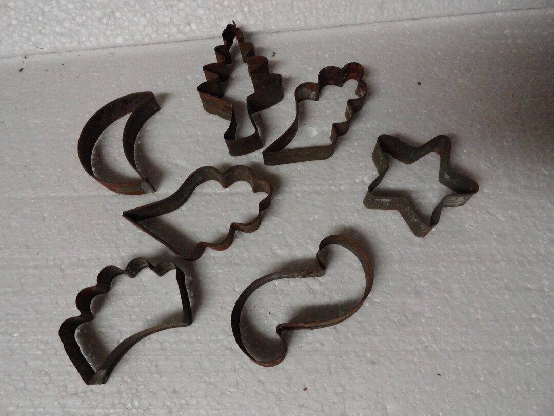Vintage Cookie Cutters Set of 7 Rusty Metal Symbols Crescent Moon Star ...