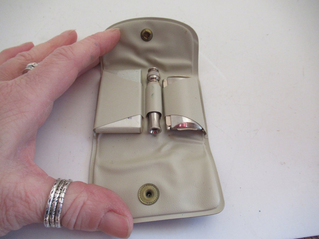 Vintage Gillette Travel Hand Held Men's Razor Man's Razor Retro Metal ...