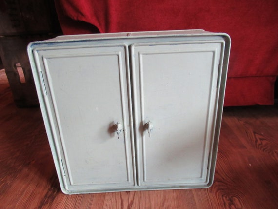 Vintage 1920s to 1940s Kreamer Brand Light Green Metal Small | Etsy