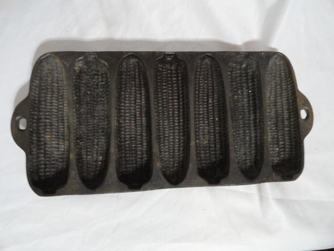 Vintage Cast Iron Cornbread Baking Pan Wall Hanging Farmhouse Country ...