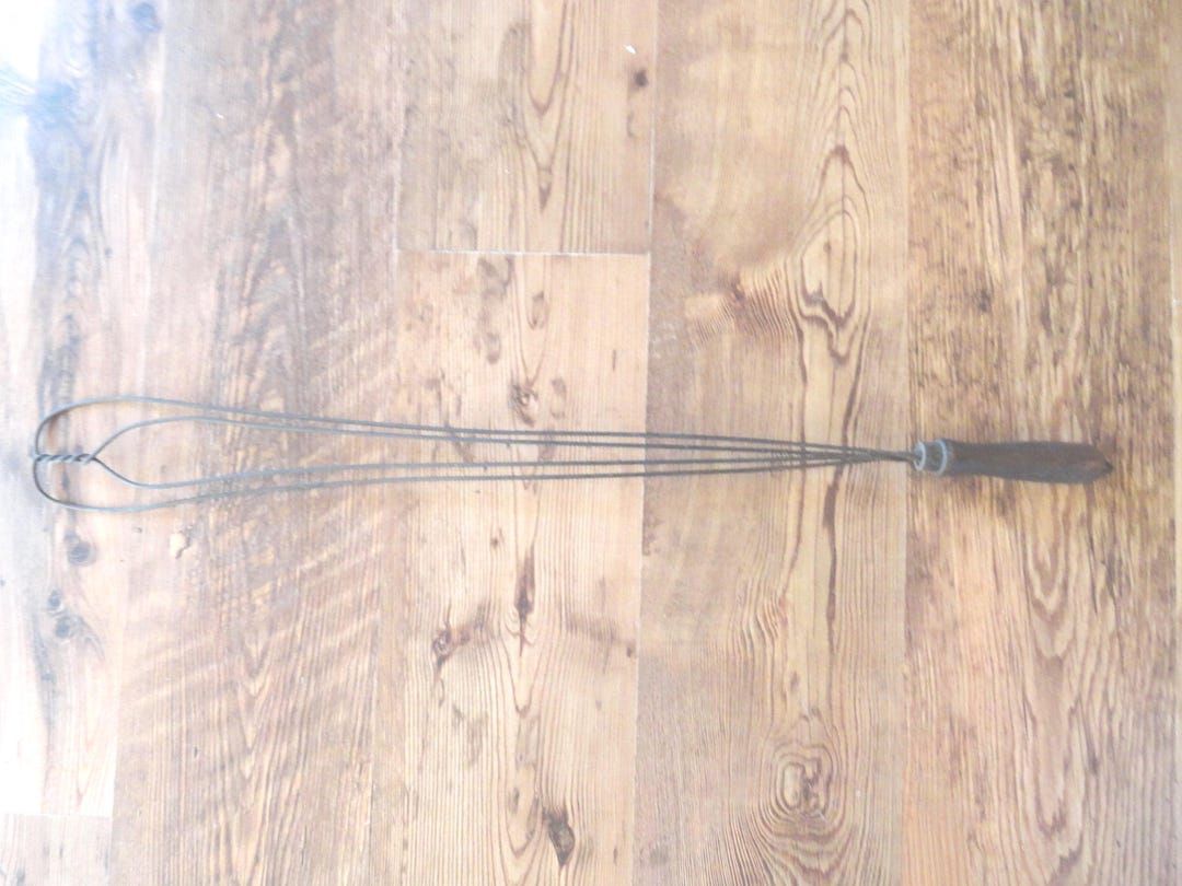 Antique Wire Rug Beater Wooden Handle Carpet Beater Primitive Household ...