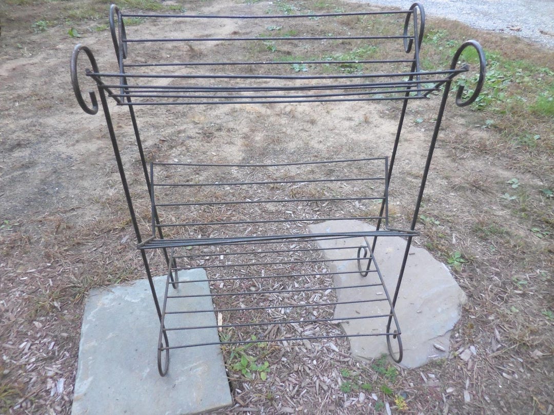 Vintage Black Wire Rack Shelf Scroll Record Holder CD 1950s 1960s Dvds ...