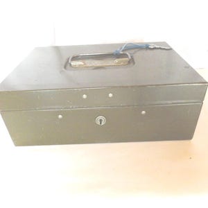Vintage Army Green Metal Lock Box With Key, De Luxe Paperwork, Hinged ...