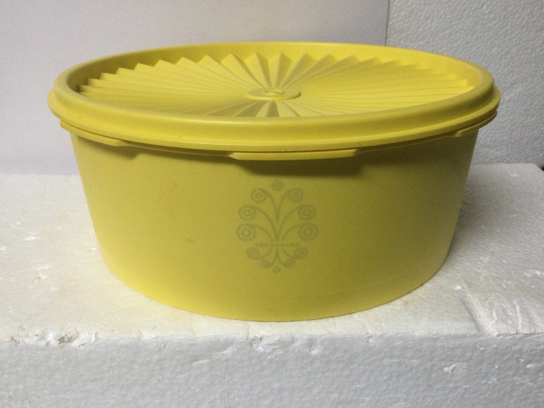 Vintage Daffodil Yellow Tupperware Plastic Round Container 1970s Retro ...