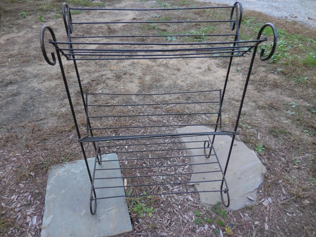 Vintage Black Wire Rack Shelf Scroll Record Holder CD 1950s 1960s Dvds ...