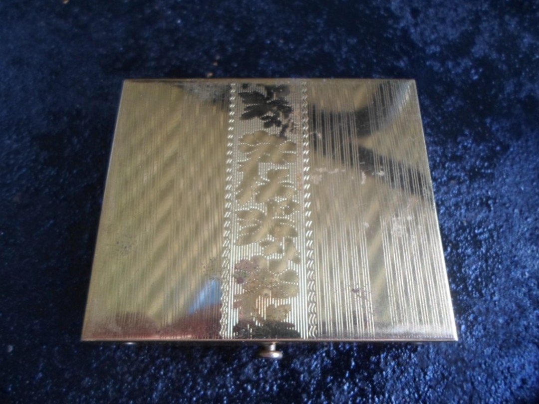 Vintage Rex Fifth Avenue Compact Face Powder Puff Gold Tone Mirror ...