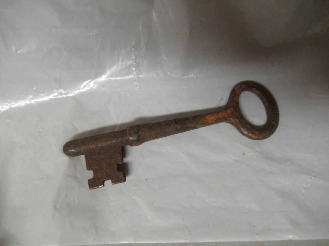 Antique 1890s to 1930s Rusty Sargent Stamped 659A Skeleton Key | Etsy