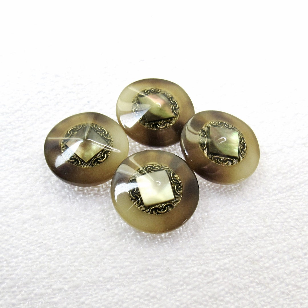 Iridescent Elegance: 11/16" (18mm) Mottled Medium Brown Buttons With ...