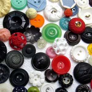 Red, Blue, Old and New Buttons: Assortment of 50 Vintage-to ...