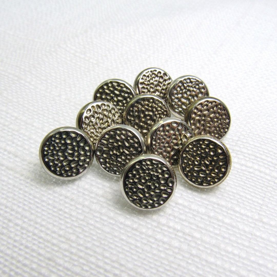 Silver Pebbles: 7/16 11mm Impressed Pebble-textured Metallic Plastic ...