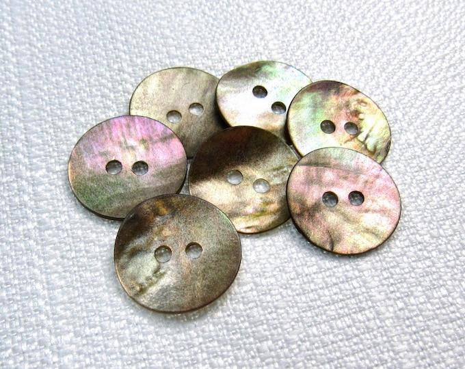 Rainbow Moss: 11/16" (18mm) Dark Agoya Shell Buttons - Set of 7 New ...