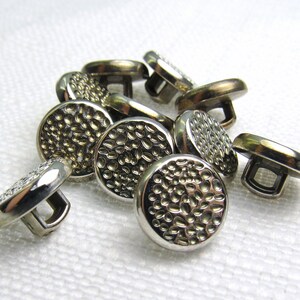 Silver Pebbles: 7/16" (11mm) Impressed Pebble-textured Metallic Plastic ...