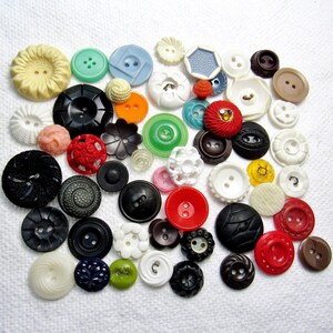 Red, Blue, Old and New Buttons: Assortment of 50 Vintage-to ...