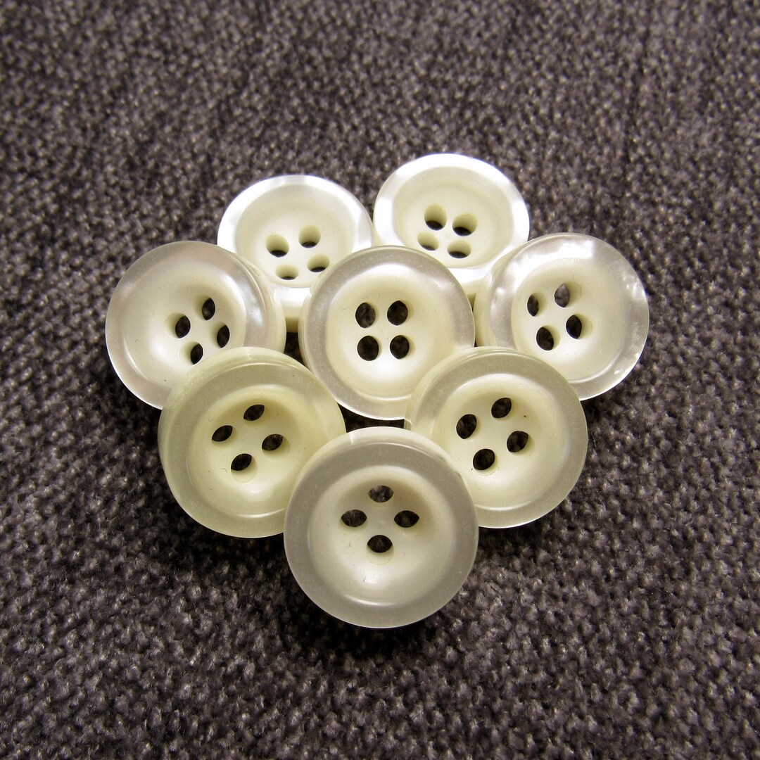 Glowing Rims: 9/16" (14mm) Chunky Ivory Buttons • Set of 8 Vintage New ...