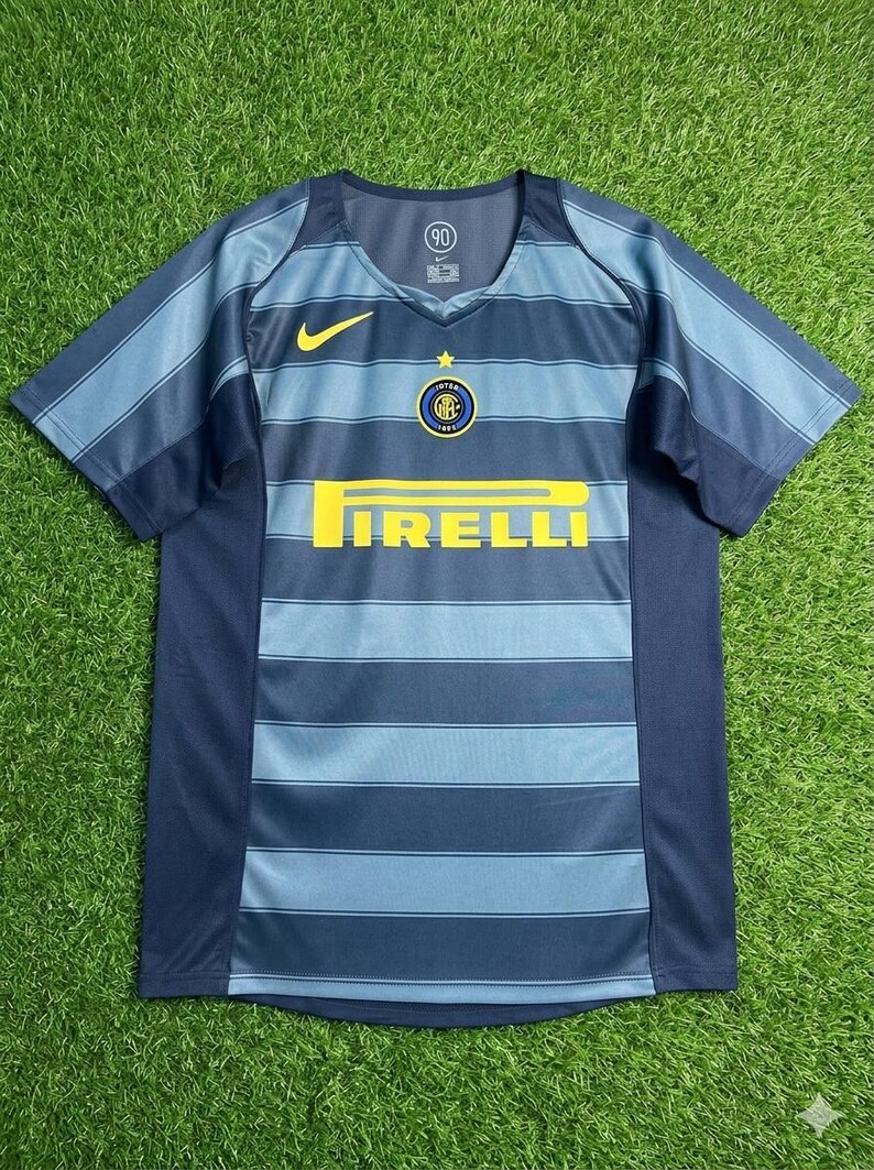Inter Milan Adriano 10 Retro 2004-05 Away Football Shirt (serie A Kit ...