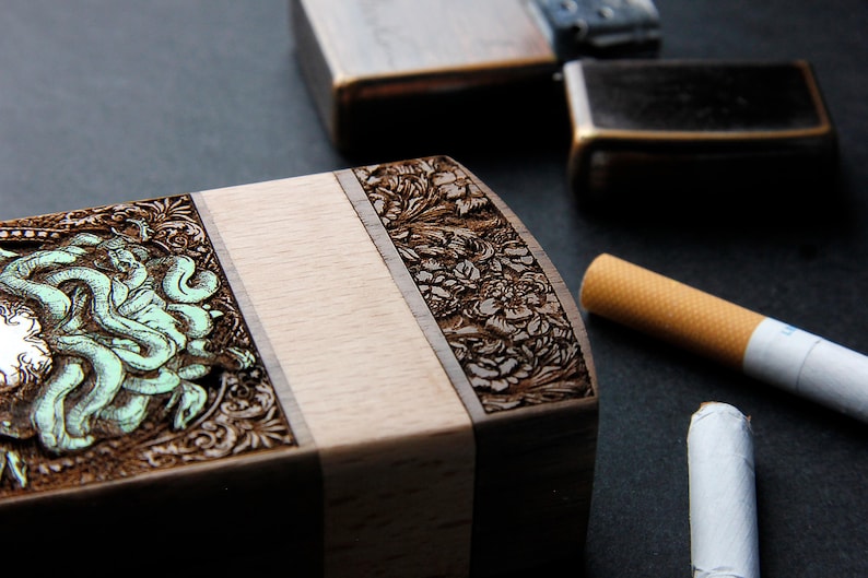 Medusa - Cigarette Case Laser Engraved + Hand Painting - Stot of 10 ...