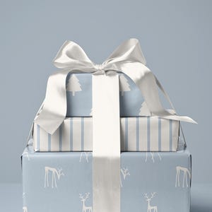 Blue Snowflake Wrapping Paper, Modern Light Frost Luxury Christmas Gift ...