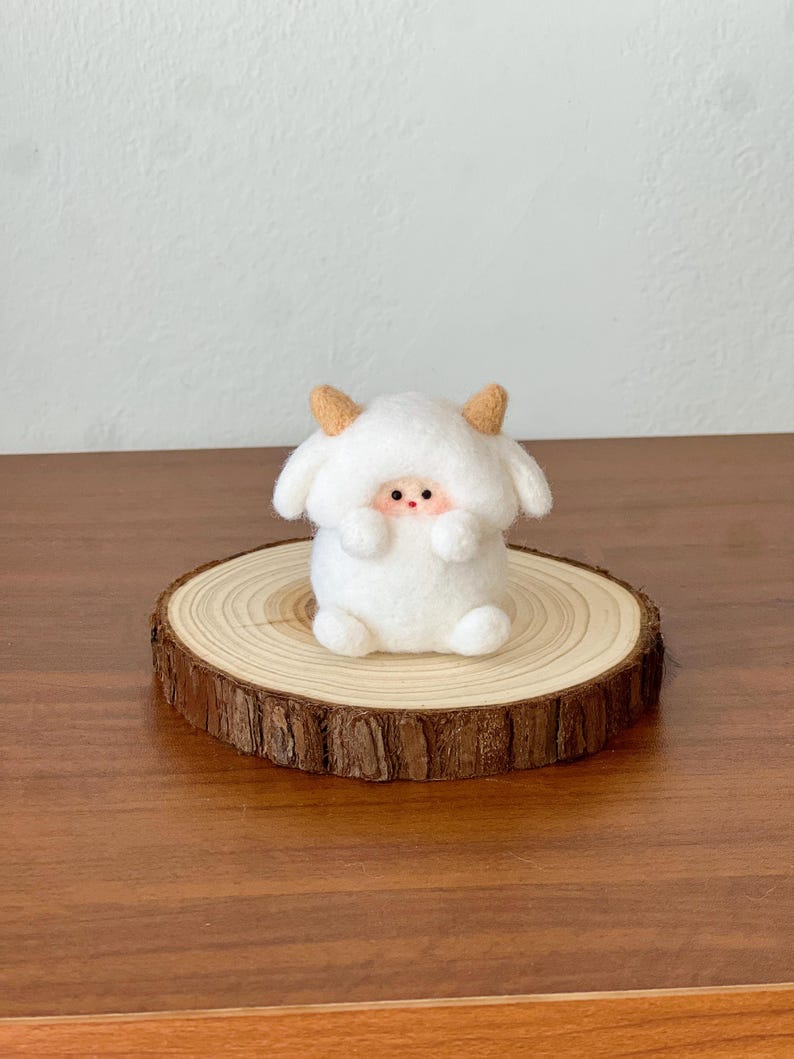 Felt Sheep Toy, Handmade Lamb Decor, Wool Felt Animal, Kawaii Plush Toy ...