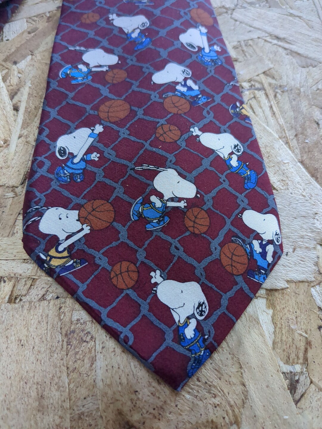 Snoopy Men's Tie B-ball Beagle Charles Schulz Peanuts Basketball Neck ...