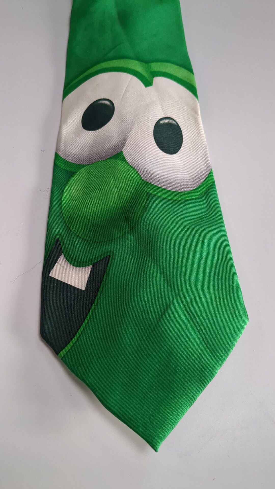 Veggie Tales Larry the Cucumber Eagle's Wings Tie Men's Ties Neckties ...