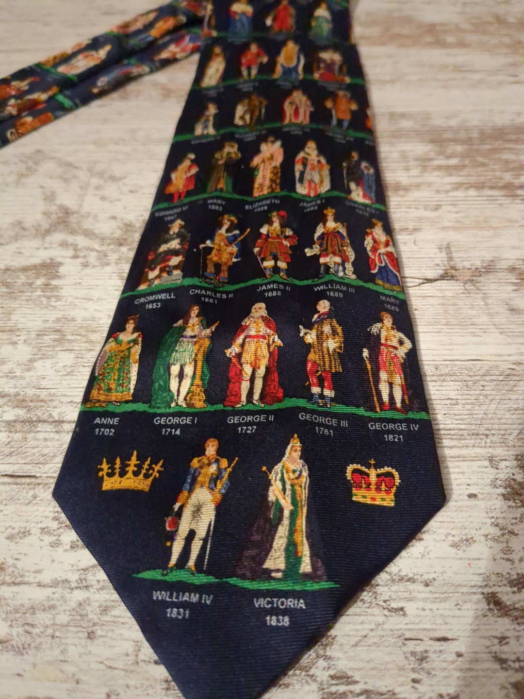 Kings and Queens of England Depicted on a Silk Necktie. Long Live the ...