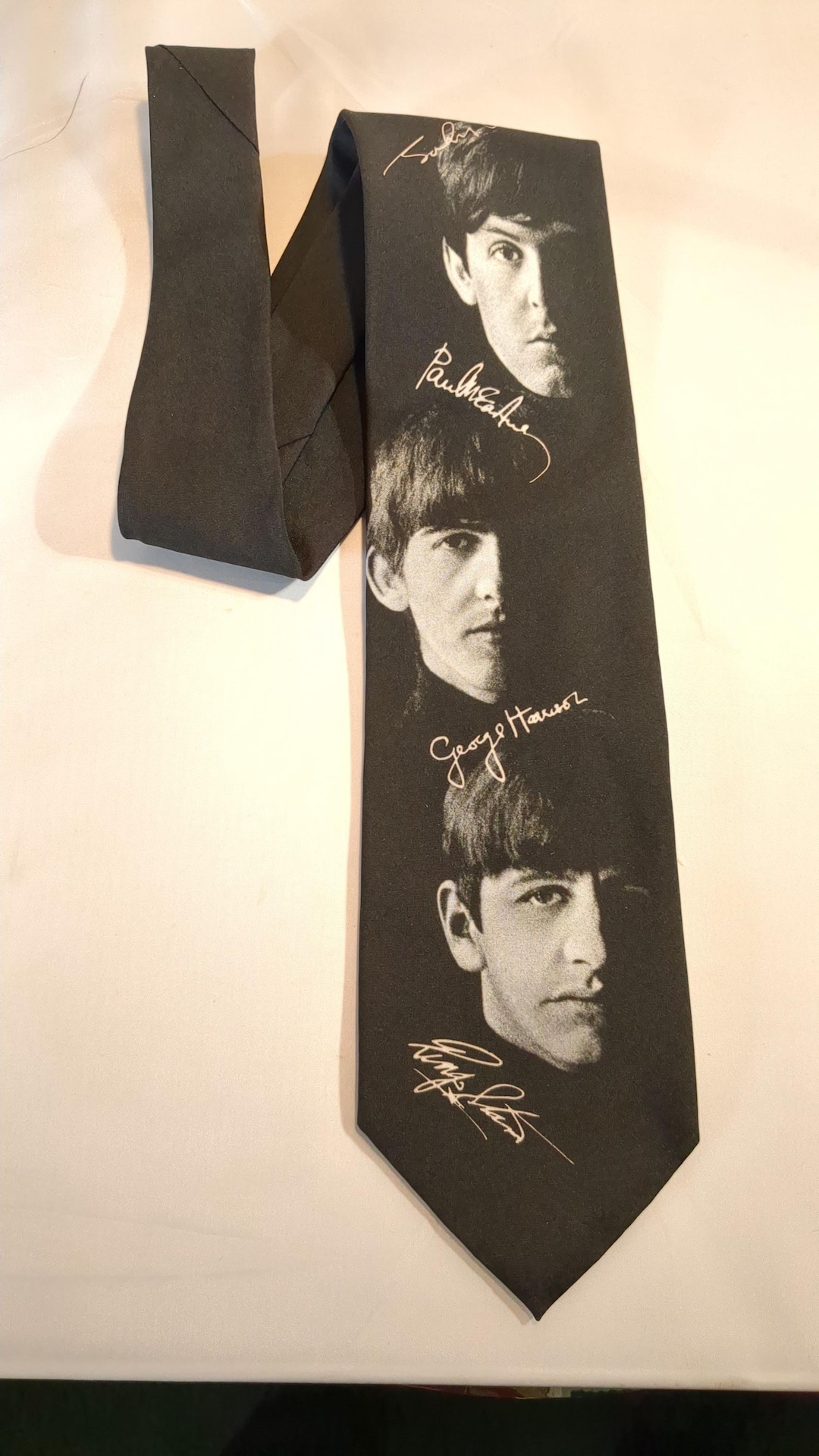 The Beatles the Fab Four John Paul George and Ringo. Elegant Silk ...
