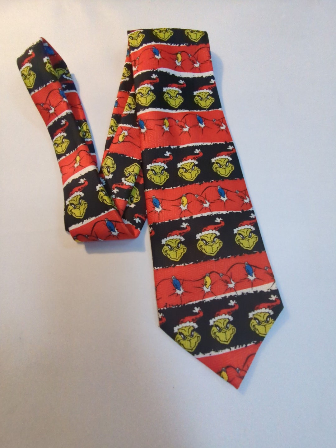 The Grinch Christmas Necktie by Dr. Seuss the Grinch That Stole ...
